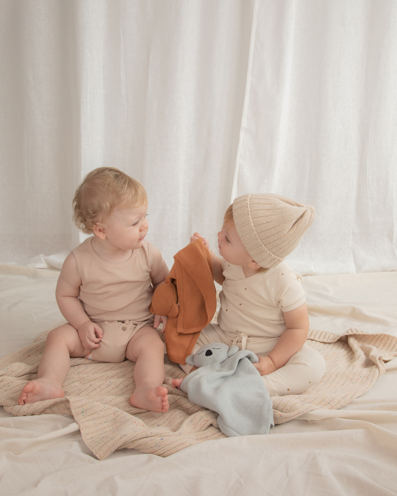 Knit Cuddle Blanket. KOALA - Fog – SUSUKOSHI™ ススコシ